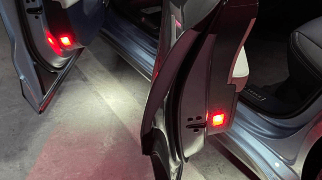 In-Depth Understanding of Automotive Lighting Systems - HiLowBin